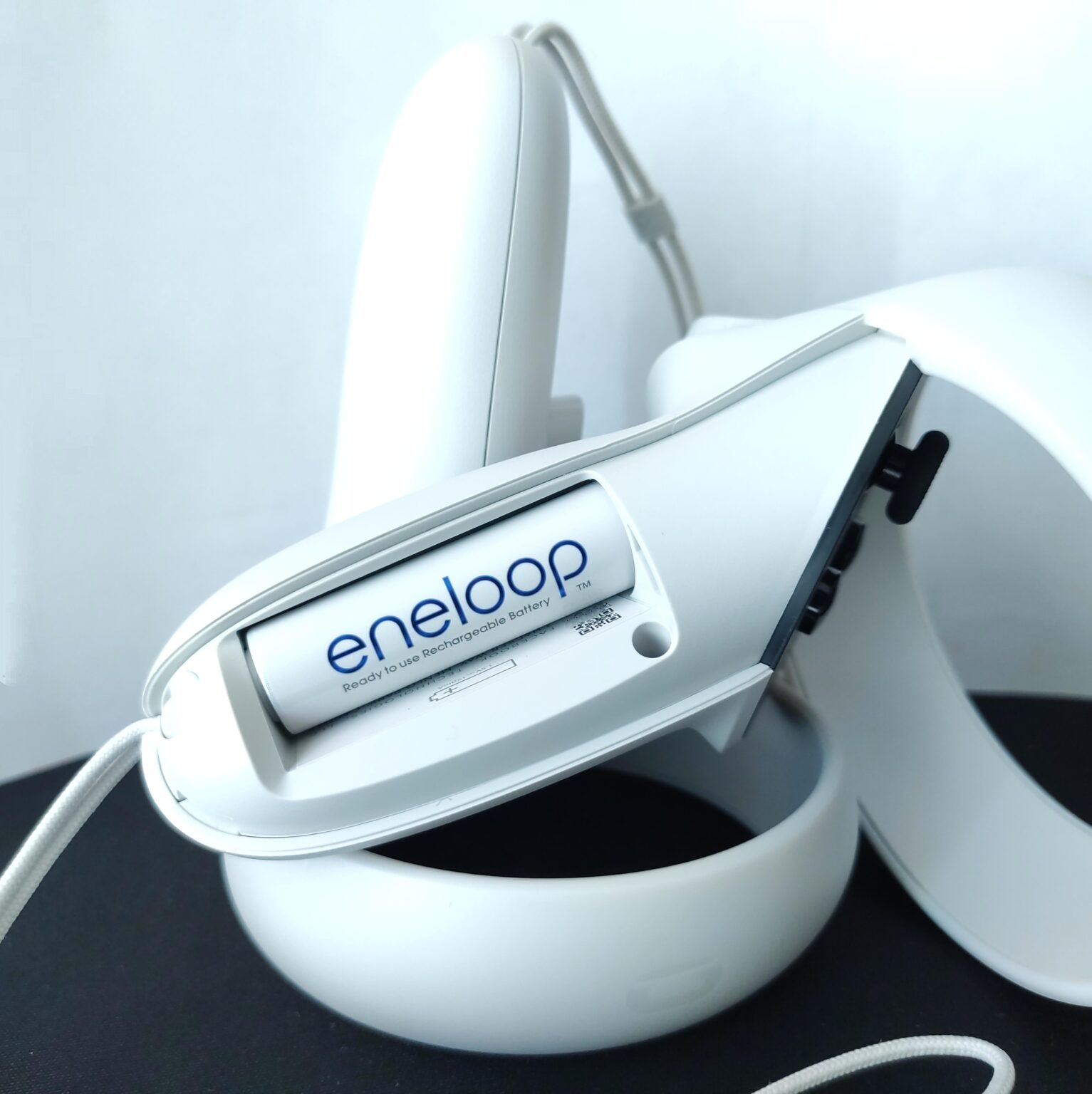 How To Change Meta Quest 3 Controller Batteries - NetworkBuildz